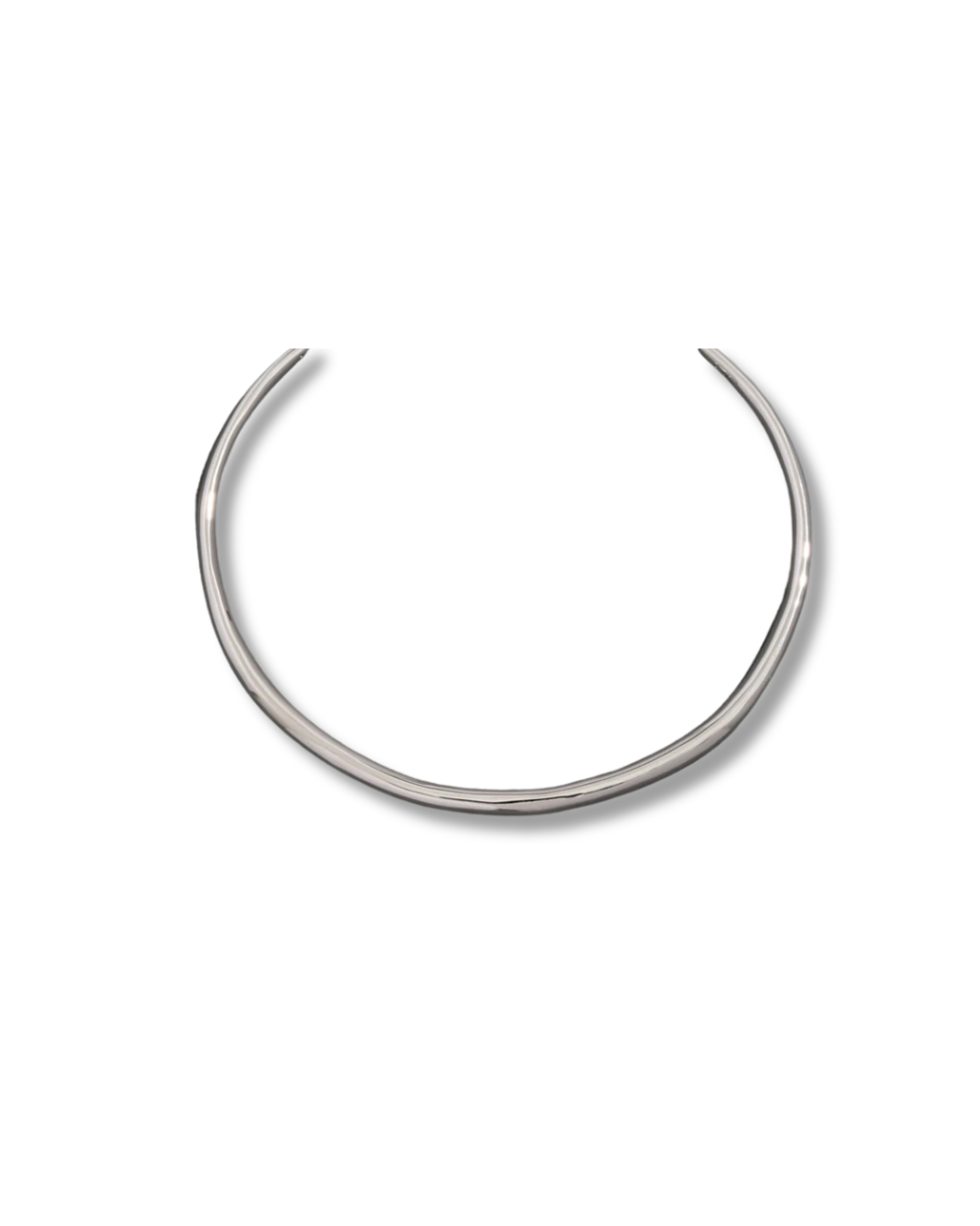 Dakota Johnson's Necklace from 'Materialists' Movie · Seek Outfit ...